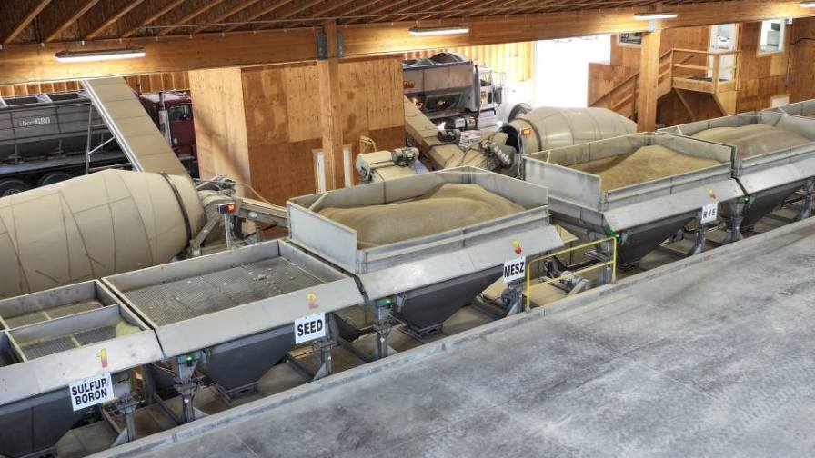 Fertilizer Blending and Mixing: A Look at the Innovative Systems ...